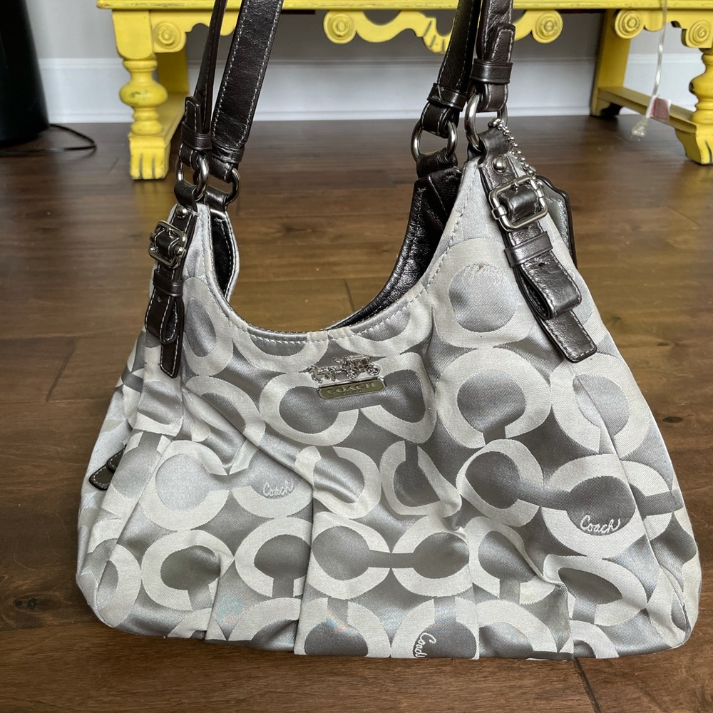 Coach Signature Three Compartment Purse - Gem